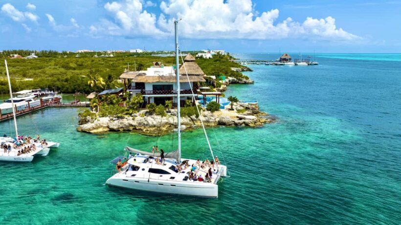 Cancún Catamaran to Isla Mujeres + Snorkel, Open Bar & Lunch - FAQ