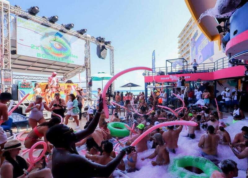 Cancún: Coco Bongo Beach Party Experience - The Experience Breakdown: What Will You Do?