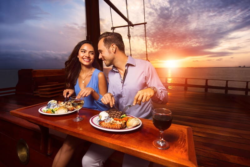 Cancún: Columbus Dinner Cruise and Sky Wheel Pass Go - Key Points