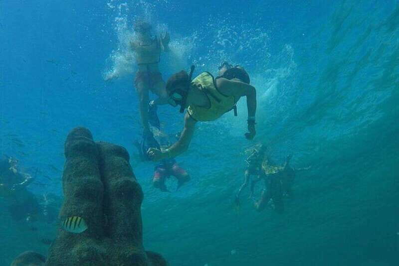 Cancun Combo Tour: 4-Reef Stop Snorkeling and Parasail Ride - FAQ