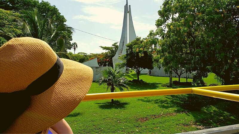 Cancun: Guided City Tour with Shopping by Double Decker Bus - An Introduction to the Cancun Tour Experience