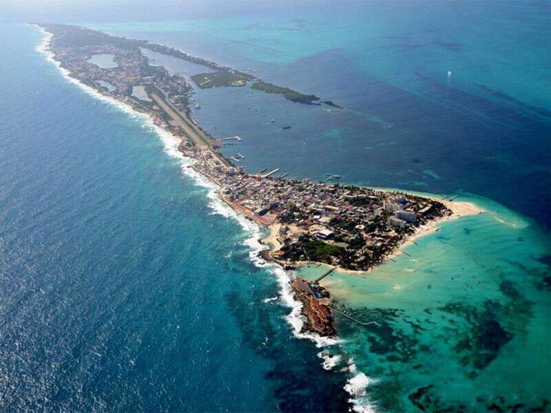 Cancun: Half Day Private Catamaran to Isla Mujeres - Key Points