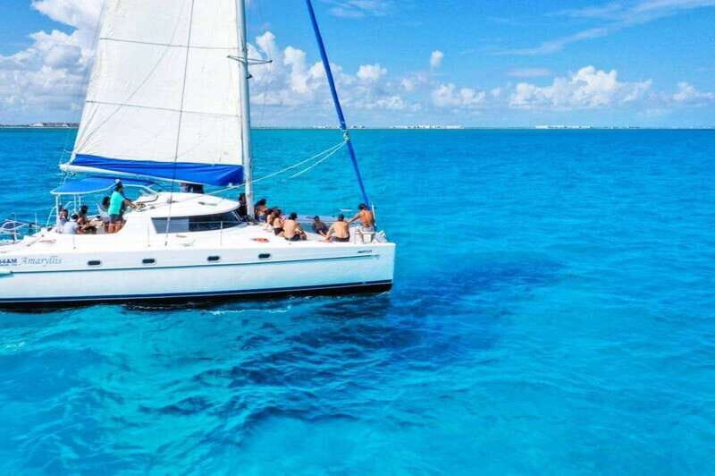 Cancun: Half Day Private Catamaran with Snorkeling. 25 guest - Key Points