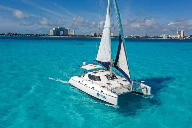 Cancun: Half Day Private Catamaran with Snorkeling. 25 guest - An Overview of the Experience