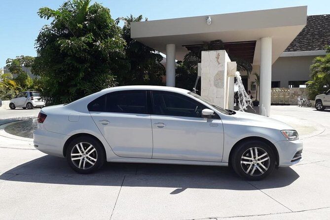 Cancun Int.Airport to The hotel zone cancun 1-3 passengers ROUNDTRIP - Key Points