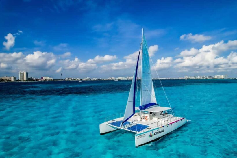 Cancun: Isla Mujeres Catamaran Ride, Open Bar & Buffet Lunch - Key Points