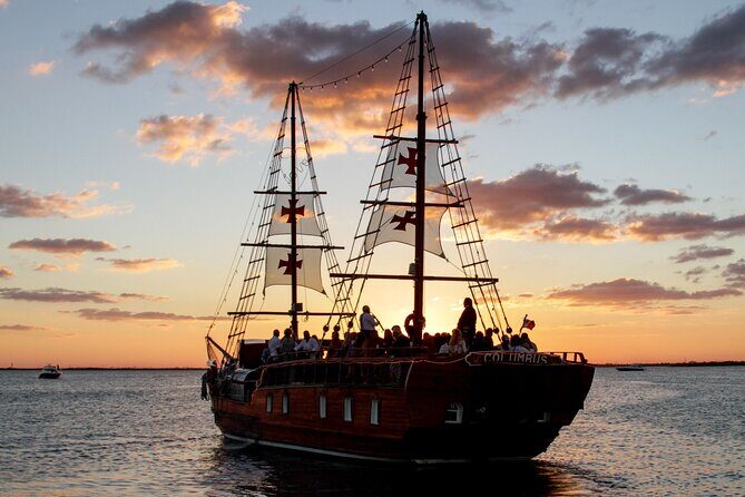 Cancun Lagoon Sunset Sailing Trip aboard classic Galeón with Dinner and Free bar - Who Should Consider This Tour?