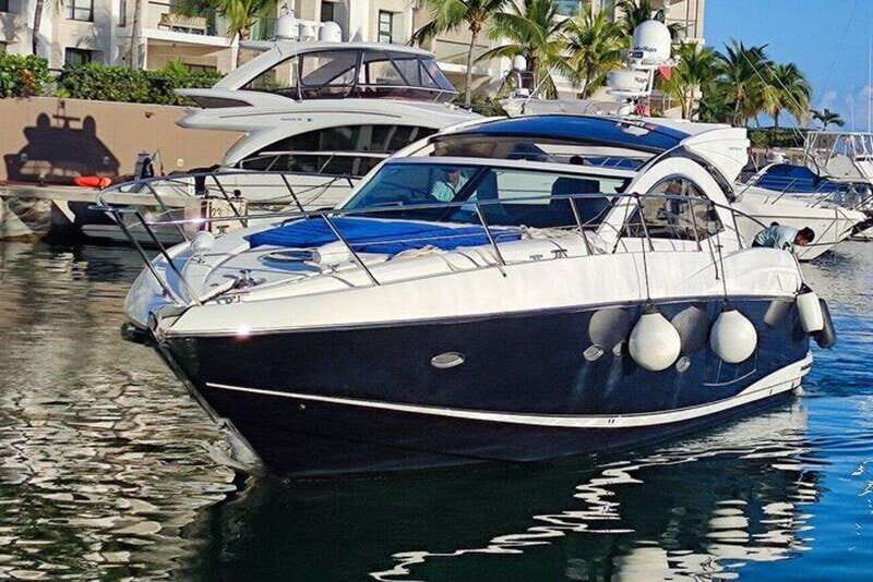 Cancun: Luxury Sunseeker 50 Yacht Charter to Isla Mujeres - Key Points