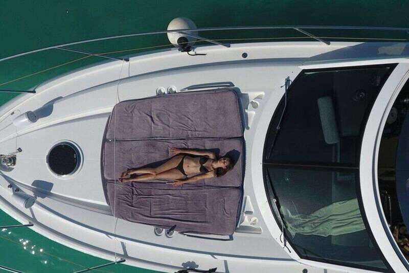 Cancun: Luxury Sunseeker 50 Yacht Charter to Isla Mujeres - The Experience in Detail