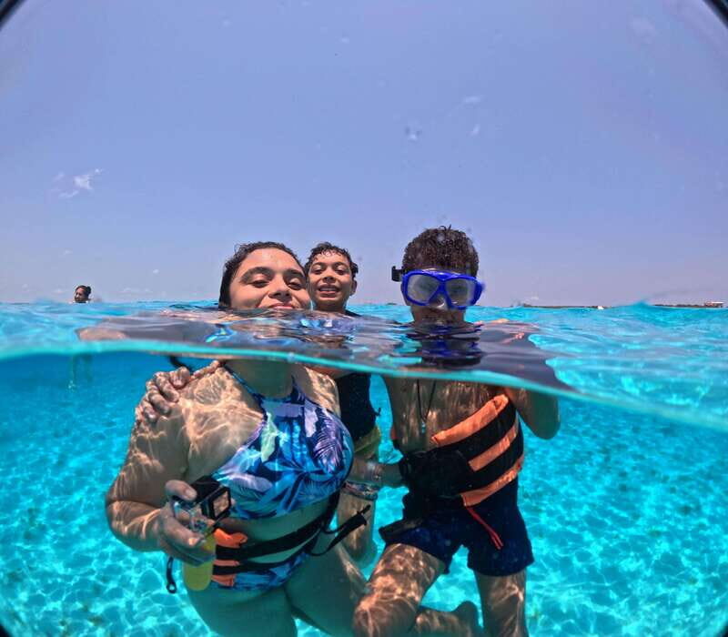 Cancún Private Catamaran with Snorkel and Open Bar - Key Points