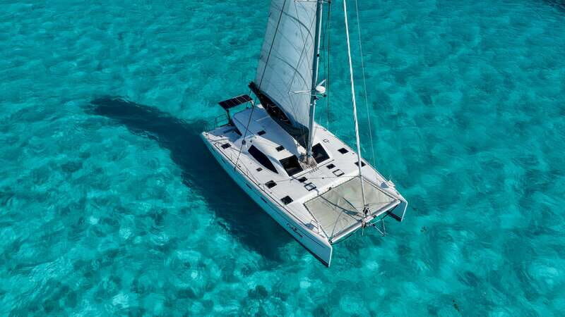 Cancún Private Catamaran with Snorkel and Open Bar - The Sum Up