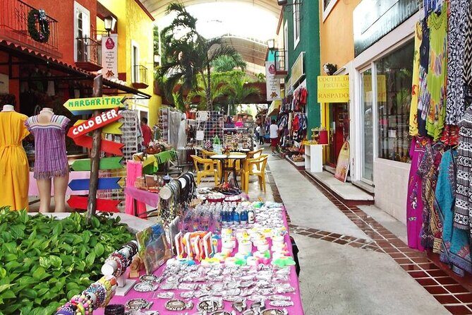 Cancun Shopping Private Guided Tour & City Sightseeing - The Value and Suitability