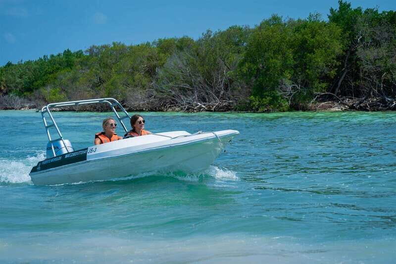 Cancun: Speedboat tour to a Virgin Beach - Included and Not Included