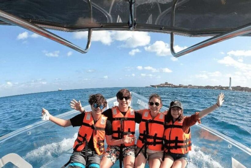 Cancun: Transparent Boat Tour with Soft Drinks - FAQ