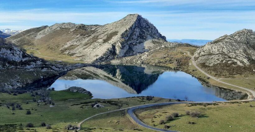 Cangas de Onís: Lakes of Covadonga Guided Tour - Exploring Asturias’s Covadonga Lakes: What to Expect