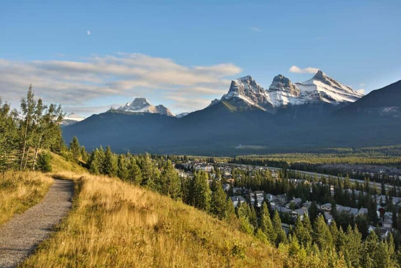 Canmore: 3 Hour Local Explorer Tour and Hike with a Guide - A Closer Look at the Tour Experience