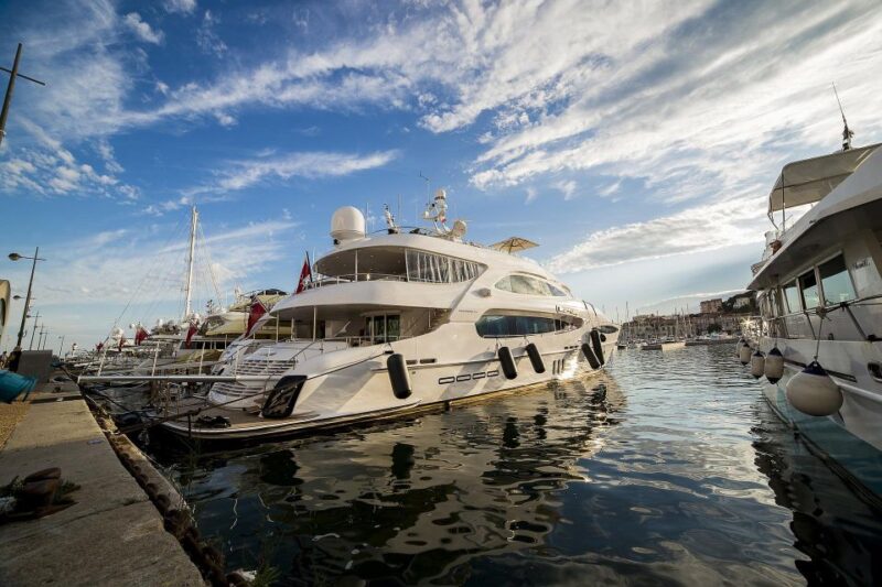 Cannes: Capture the most Photogenic Spots with a Local - Practical Details and Considerations