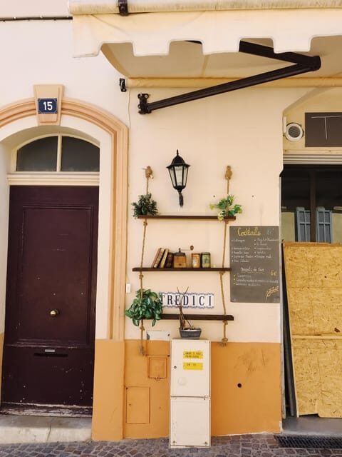 Cannes: Express Walk with a Local in 60 minutes - Key Points