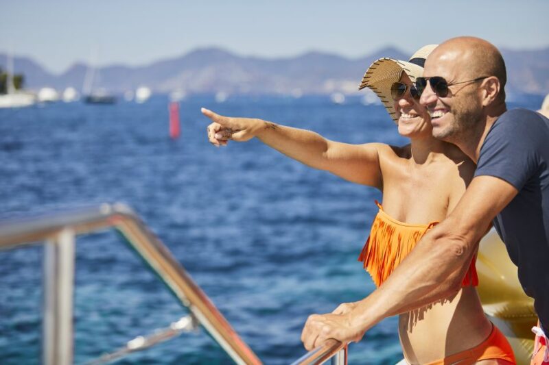 Cannes: Half-Day Catamaran Cruise with Lunch - FAQs