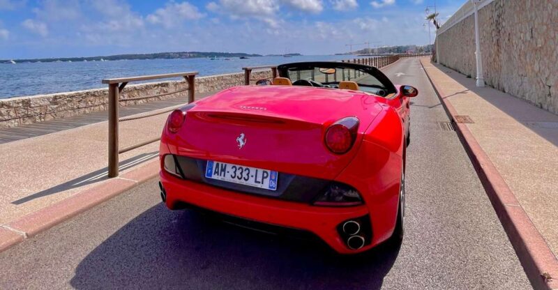 Cannes : Visite guidée en Ferrari sur les routes de Cannes - The Sum Up