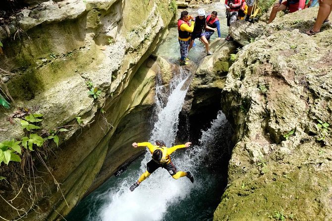 Canyoneering in Kawasan Badian Tour with Lunch & Transportation - Key Points