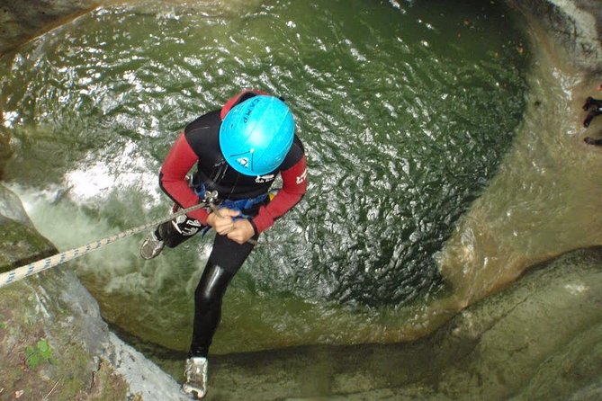 Canyoning Discovery 3h in Aix Les Bains / Chambéry: Ternèze - Inclusions
