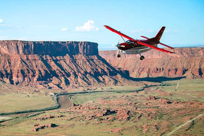 Canyonlands & Arches National Parks Airplane Tour - An Unmatched Aerial Perspective