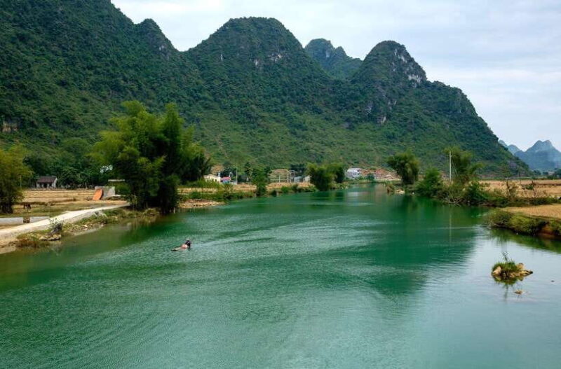 Cao Bang Highlights: 3-Day Cultural and Natural Loop - The Practical Side: Transportation, Accommodation, and Meal Value