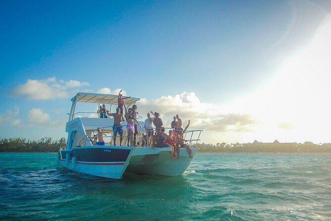 Cap Cana Shared Party Boat - Key Points
