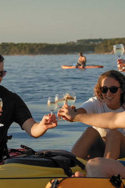 Cape Kamenjak: Sunset Kayak/SUP Wine Tour - Why This Tour Works Well