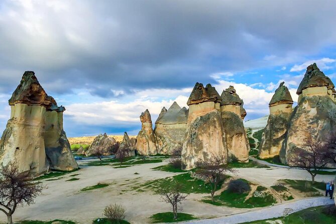 Cappadocia Daily Red Tour With Lunch - Admiring the Fairy Chimneys and Rock Formations