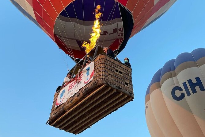 Cappadocia Hot Air Balloon Ride Over Cat Valley With Transfers - Balloon Capacity and Passenger Considerations