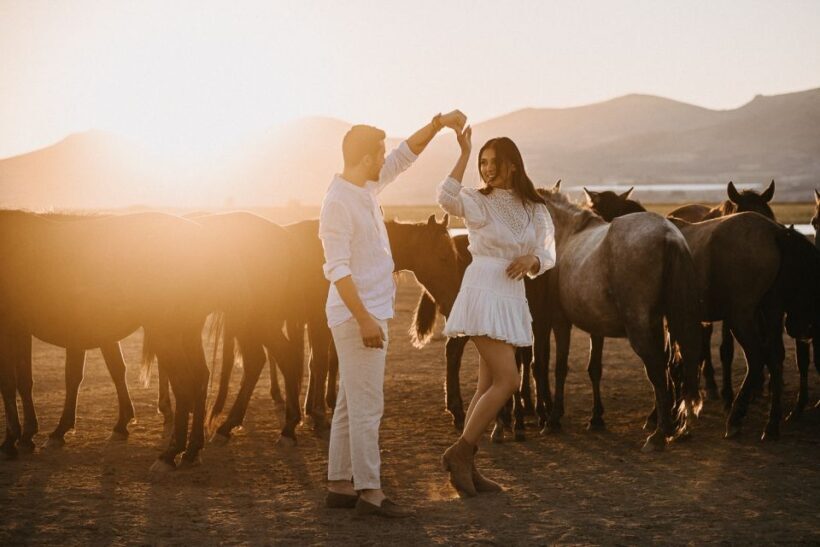 Cappadocia: Private Flying Dress Photoshoot at Sunrise - Key Points