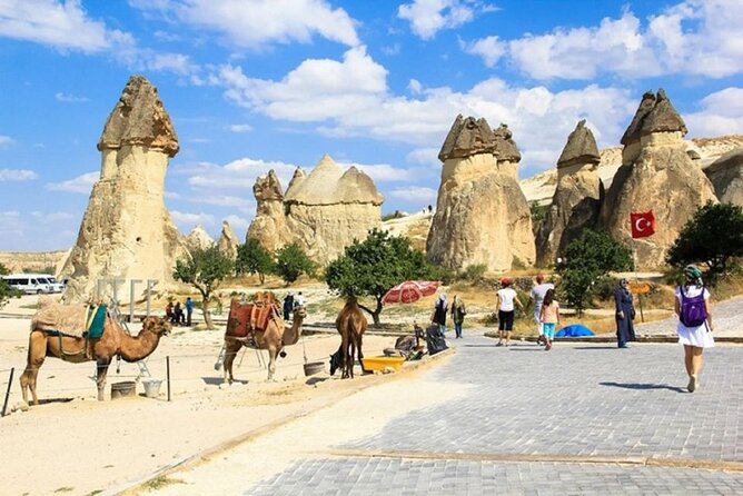 Cappadocia Red Tour with Guide in Spanish - Panoramic Views and Uchisar Castle