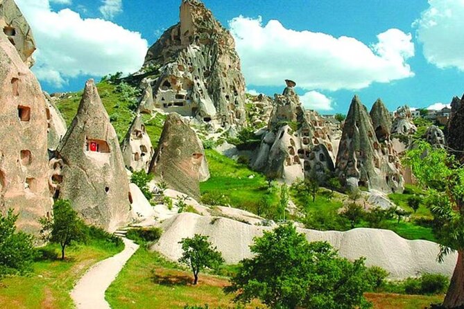 Cappadocia Sunrise Hot-Air Balloon Ride with breakfast & pick-up - Who Should Consider This Tour?
