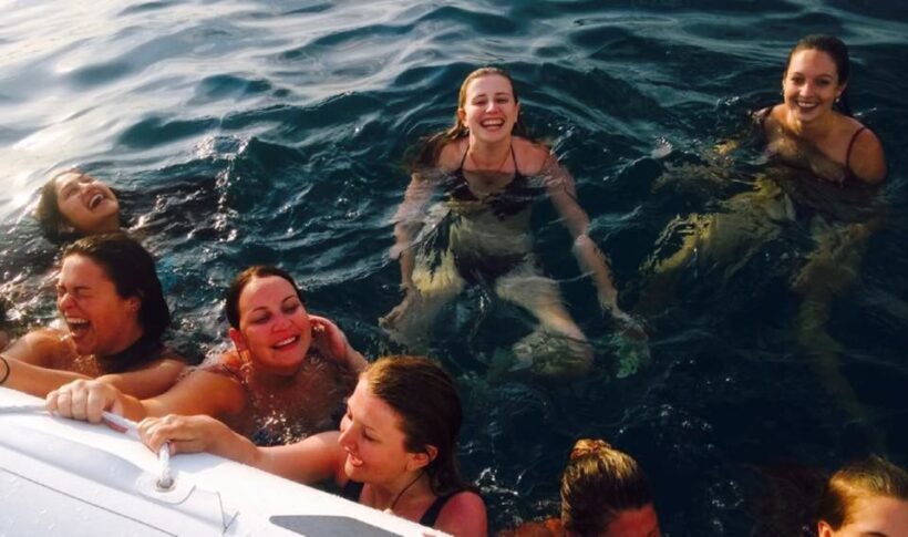 Capri: 2-Hour Boat Tour with Happy Hour - FAQ