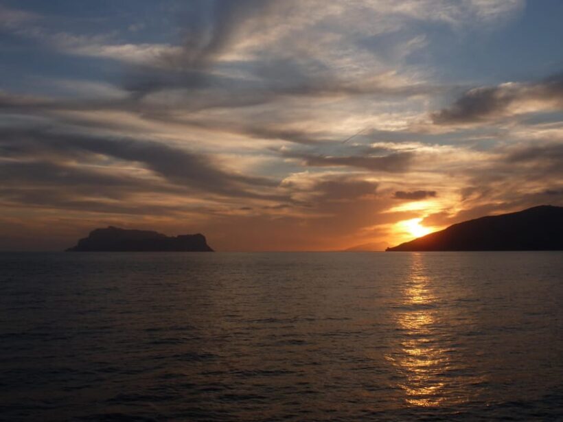 Capri: 2-Hours Sunset Boat Tour, Swimming & Dinner Option - Analyzing the Value