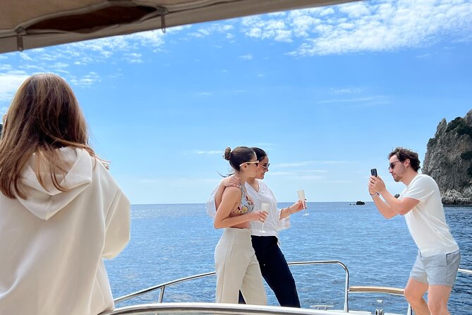 Capri All Inclusive Private Boat Tour - Inclusions and Amenities