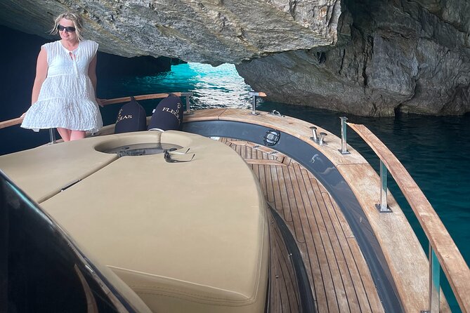 Capri All Inclusive Small Group Tour From Positano - Customer Feedback