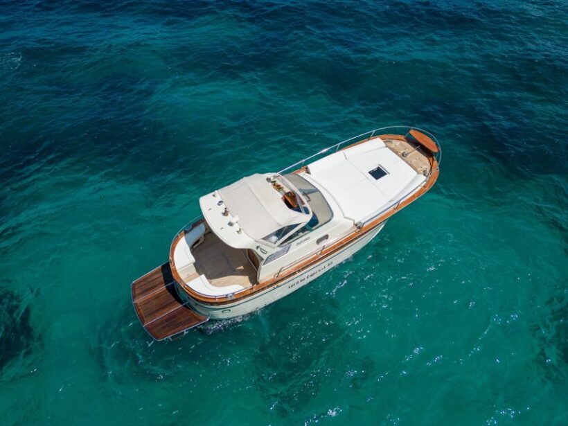 Capri- Amalfi Coast :Speed boat - Authenticity and Reviews