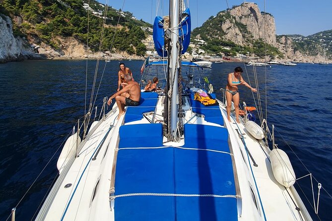 Capri Amalfi Positano All Inclusive 3 days on a sailing boat - FAQ