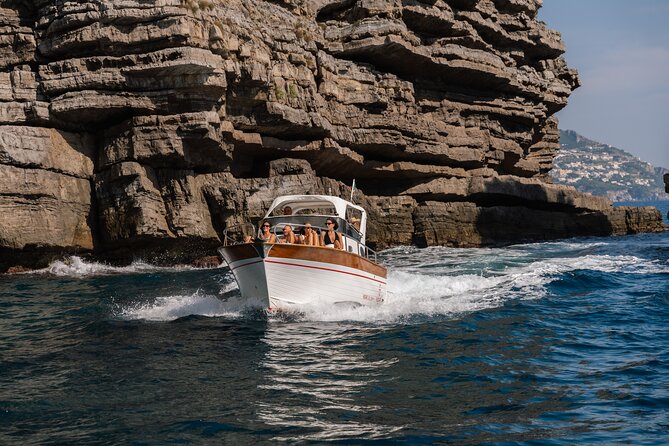 Capri and Positano Classic Private - 25ft Classic Boat - FAQs