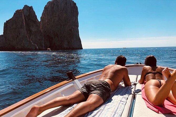 Capri Boat Tour in 3 Hours - Capris Captivating Attractions