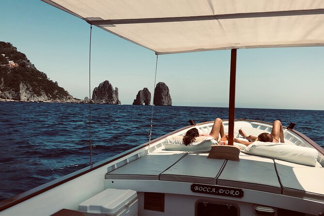 Capri Boat Tour in 4 hours - FAQ