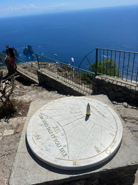 CAPRI: DAILY TRIP WITH FREE TIME IN THE ISLAND - Key Points