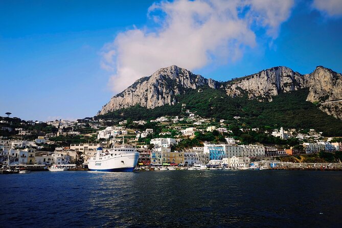 Capri: Discover the Beauties of the Island Aboard a Luxury Boat - Customized Private Tours for Your Group