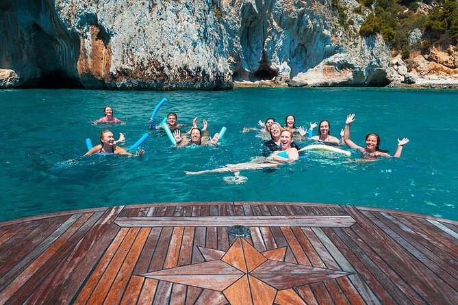 Capri Full-Day Small-Group Boat Tour from Sorrento - What You’ll Experience: A Day in the Life of this Capri Tour