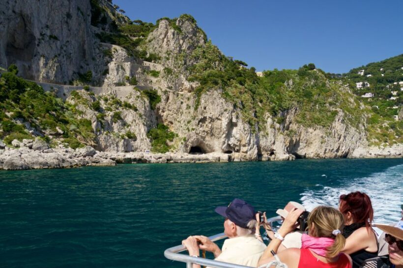 Capri: Guided Island Highlights Boat Tour - Key Points