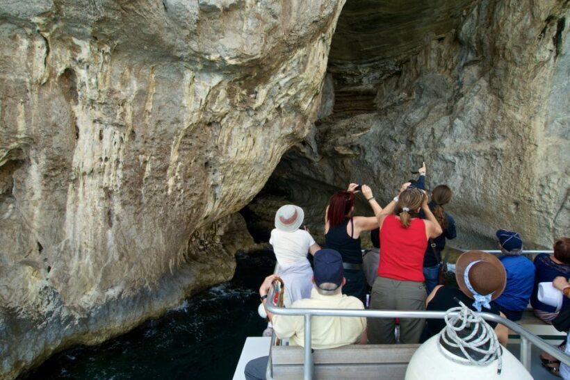 Capri: Island Sightseeing Tour with Blue Grotto Stop - A Deeper Look at the Experience