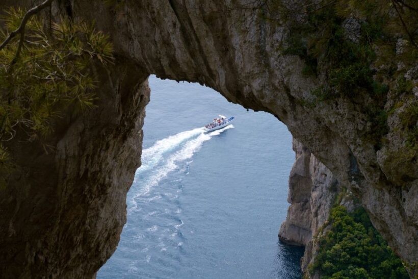 Capri: Island Sightseeing Tour with Blue Grotto Stop - FAQ